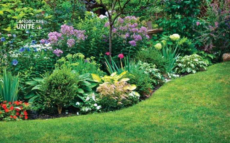 15 Creative Flower Bed on Slope Ideas for Hillside Gardens